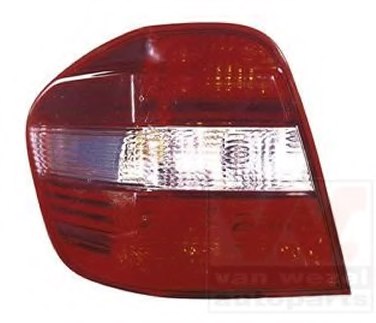 1649060700,MERCE 164-906-0700 Combination Rearlight for MERCE